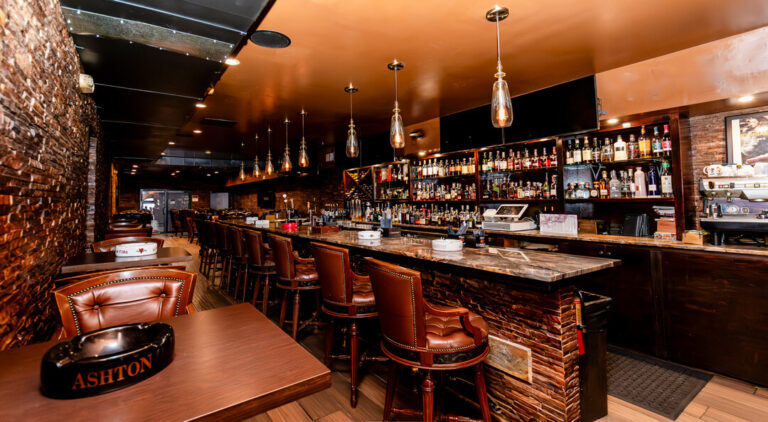 Ultimate Guide to Finding the Best Cigar Bars and Lounges Near You – TG ...